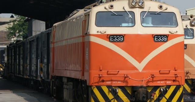Blair's 鐵道攝影: E300型電力機車 / TRA E300 Type Electric locomotive