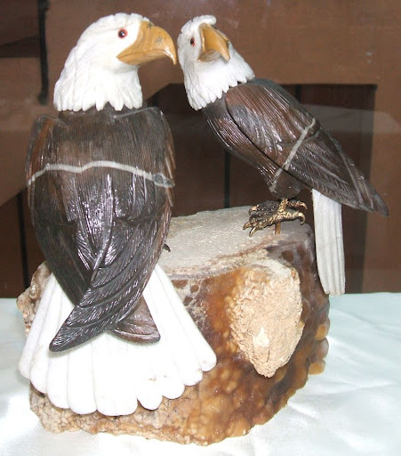 Art In Stone Pareja De Aguilas