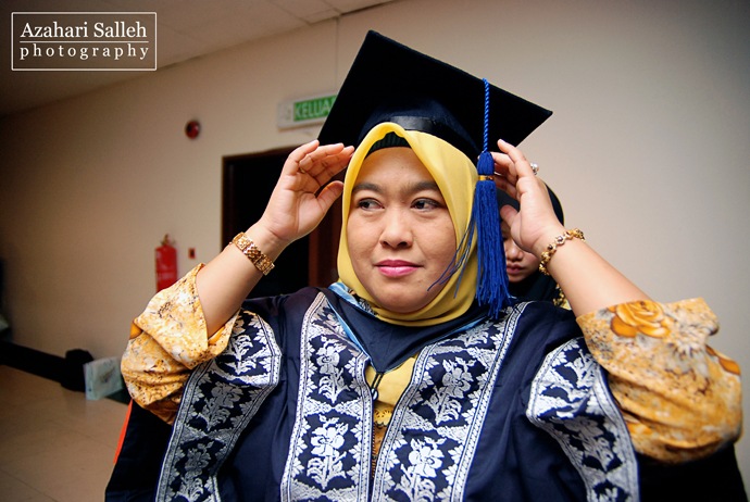 Azahari Salleh Photography: Siti Rohani & family – OUM Konvokesyen 2009 ...