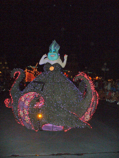 Costumed Characters - MiceChat