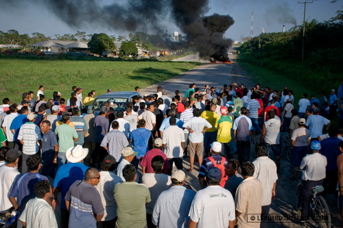 Take Ur Vitaminz — 100% Belizean: Pictures: Cane Farmers' Riot in ...