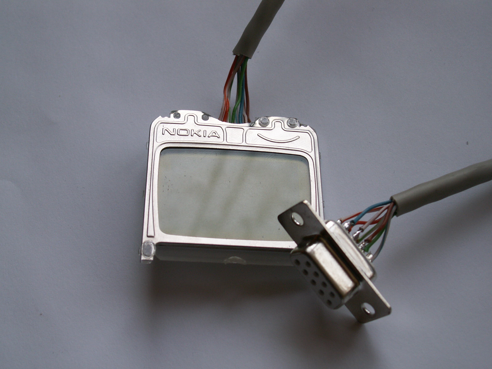 zepocto: Nokia 3310 LCD screen with DSUB-9 connector