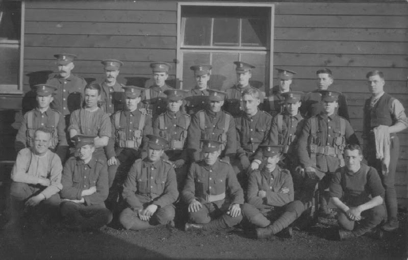 Royal Welsh Fusiliers. World War One Photos, Obituaries & Service Records.