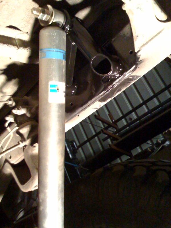 pics of extended rear shock mounts.... | Pirate 4x4