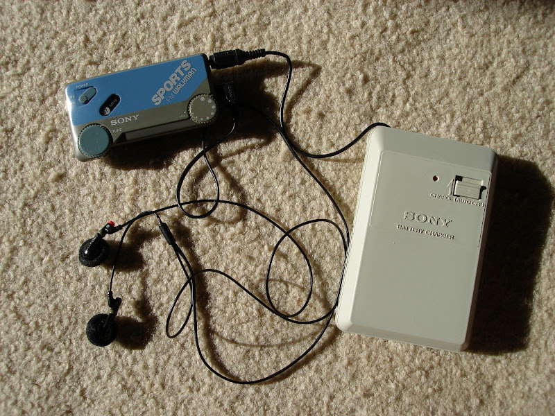 Gadgets 411: Sony Walkman SRF-F1