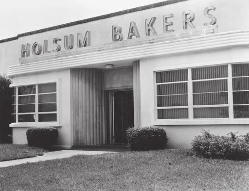 Field Trip - Tampa: Christmas at the Holsum Bakery, 1949
