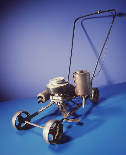 Victa 'peach tin' prototype rotary lawn mower - Mervyn Victor ...