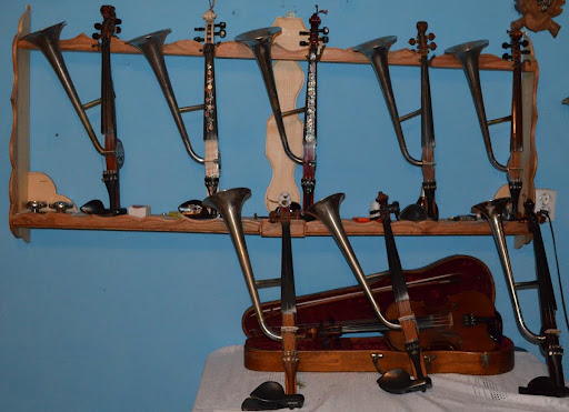 Horn Violin — Google Arts & Culture