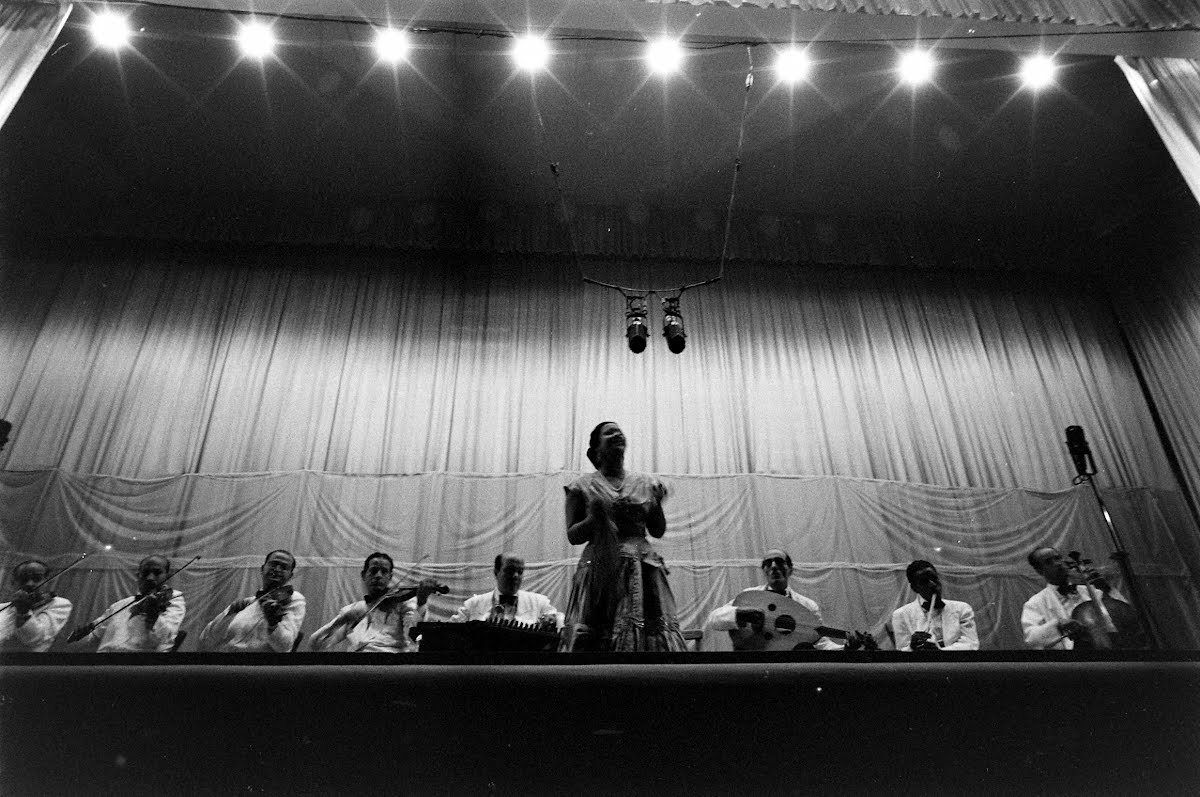 Om Kalthom, Cairo Singer - Howard Sochurek — Google Arts & Culture