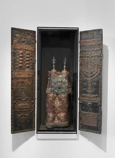 Torah ark doors from the synagogue of Rabbi Moses Isserles (the Rema ...