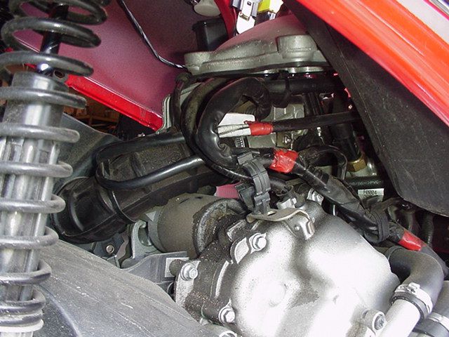 Modern Vespa : GTS Engine Drop and Valve Adjustment