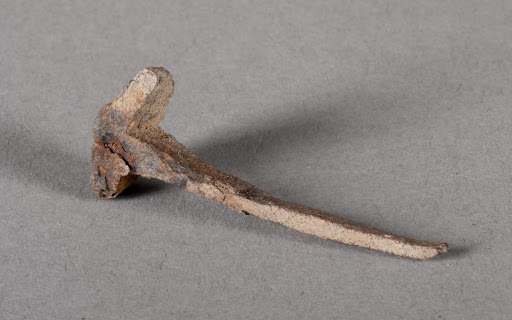 Bi-faceted or Caret-headed Nail — Google Arts & Culture