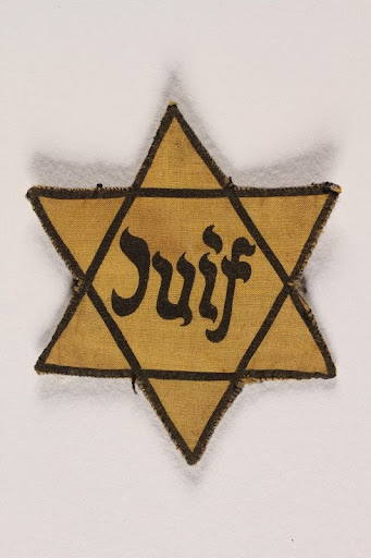 Star of David patch printed with Juif worn by Jewish woman — Google ...